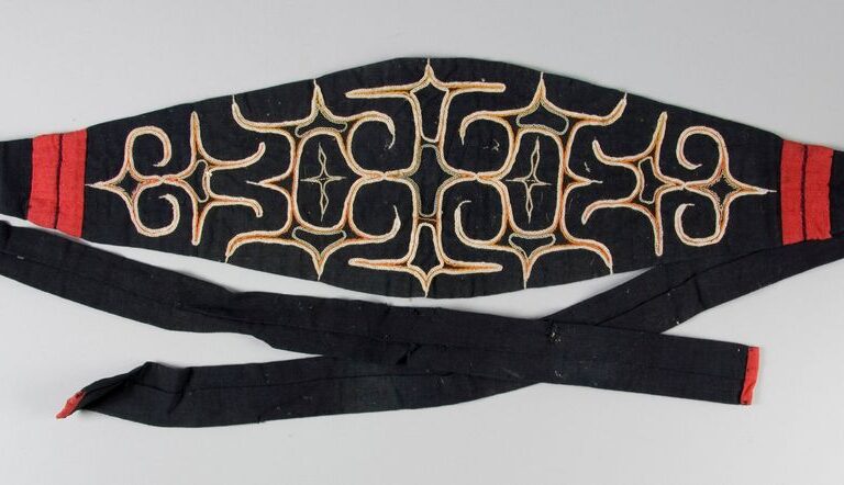 Ainu Textiles, Embroidery & Patterns - Hokkaido A4JP Travel Guide